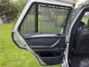 Pelēks BMW X5 2004 Viļņa, ar dzinēja tilpumu 3.00 L un nobraukumu 411 tūkst. km par 4200 €, foto 6 vietnē AUTOMOTO.COM.LV
