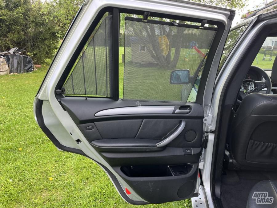 Pelēks BMW X5 2004 Viļņa, ar dzinēja tilpumu 3.00 L un nobraukumu 411 tūkst. km par 4200 €, foto 6 vietnē AUTOMOTO.COM.LV
