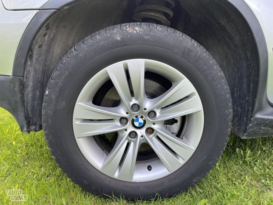 Pelēks BMW X5 2004 Viļņa, ar dzinēja tilpumu 3.00 L un nobraukumu 411 tūkst. km par 4200 €, foto 13 vietnē AUTOMOTO.COM.LV