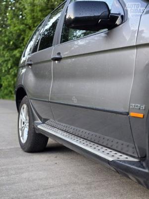 Pelēks BMW X5 2004 Viļņa, ar dzinēja tilpumu 3.00 L un nobraukumu 393 tūkst. km par 3100 €, foto 5 vietnē AUTOMOTO.COM.LV
