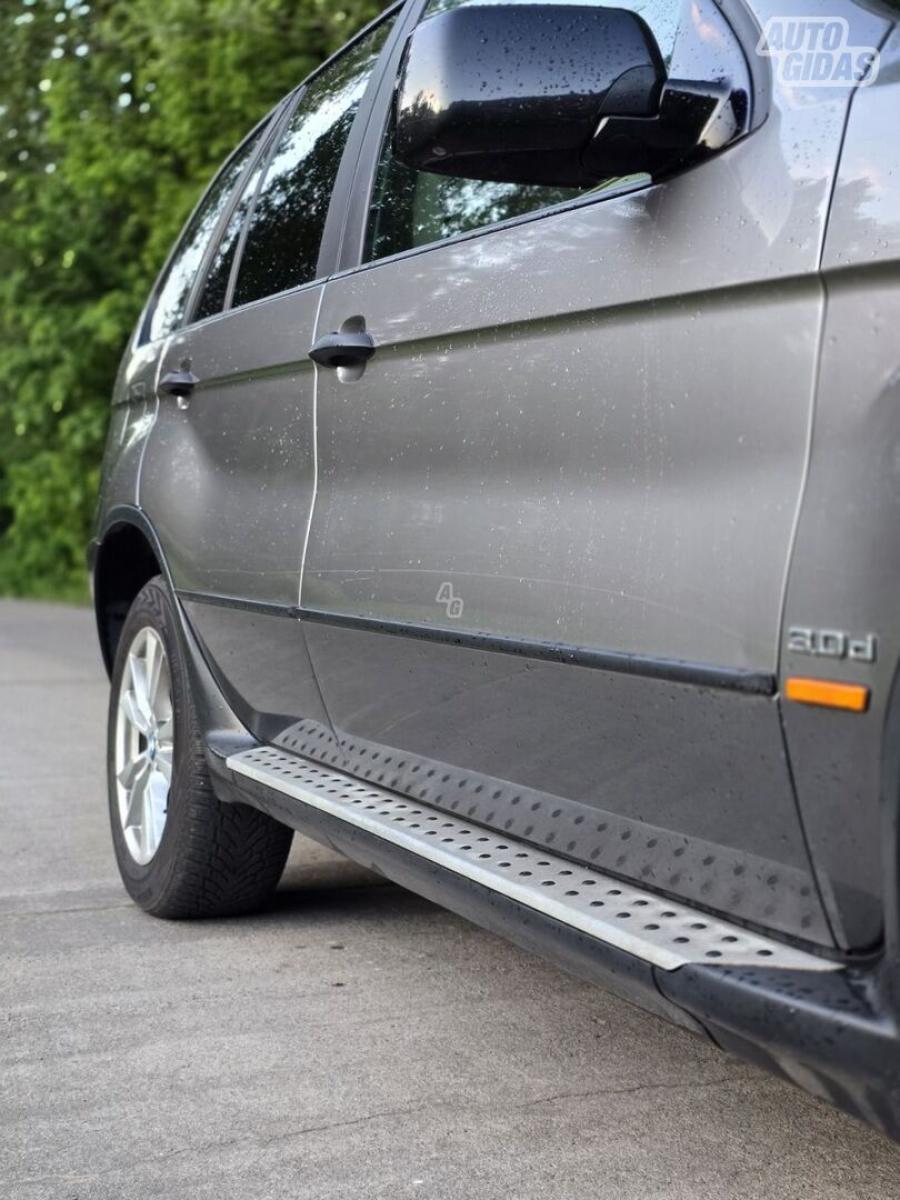 Pelēks BMW X5 2004 Viļņa, ar dzinēja tilpumu 3.00 L un nobraukumu 393 tūkst. km par 3100 €, foto 5 vietnē AUTOMOTO.COM.LV