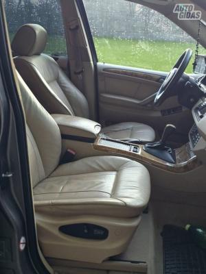Pelēks BMW X5 2004 Viļņa, ar dzinēja tilpumu 3.00 L un nobraukumu 393 tūkst. km par 3100 €, foto 15 vietnē AUTOMOTO.COM.LV