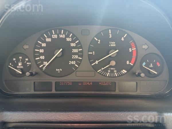 Grey BMW X5 2004 in Daugavpils, with an engine capacity of 3.00 L and mileage of 320 thousand km for 3200 €, photo 8 on AUTOMOTO.COM.LV