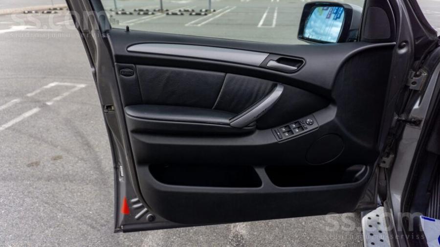 Pelēks BMW X5 2004 Rīga, ar dzinēja tilpumu 3.00 L un nobraukumu 316 tūkst. km par 3890 €, foto 23 vietnē AUTOMOTO.COM.LV