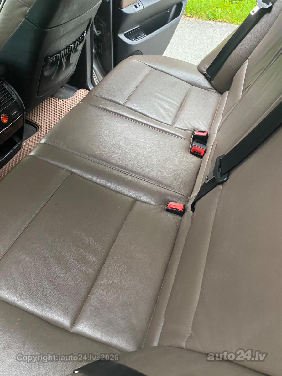 Pelēks BMW X5 2004 Tallina, ar dzinēja tilpumu 3.00 L un nobraukumu 302 tūkst. km par 5800 €, foto 7 vietnē AUTOMOTO.COM.LV