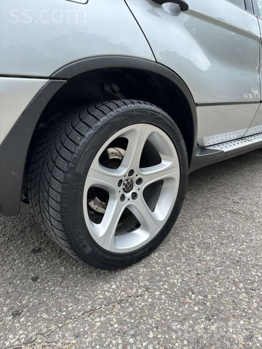 Grey BMW X5 2004 in Valmiera, with an engine capacity of 3.00 L and mileage of 420 thousand km for 6000 €, photo 7 on AUTOMOTO.COM.LV