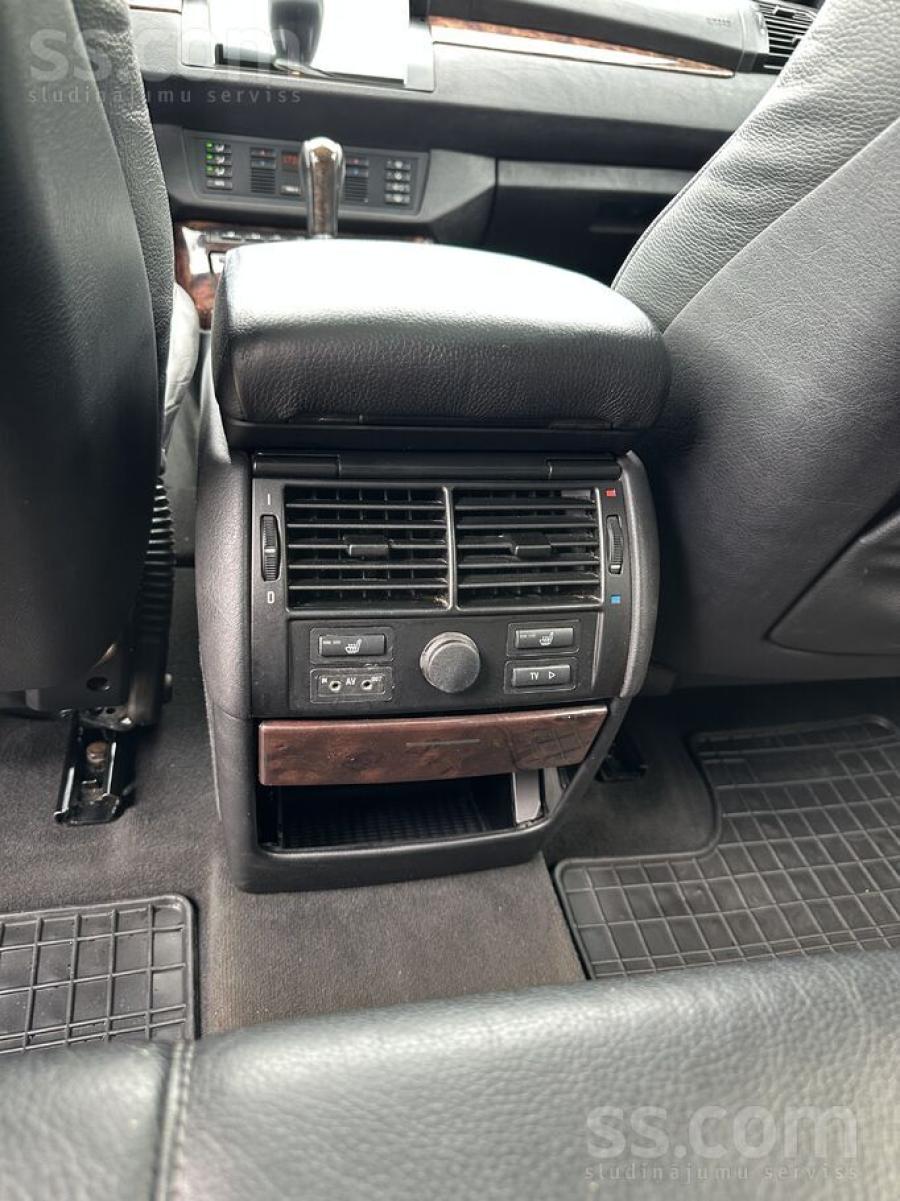 Grey BMW X5 2004 in Valmiera, with an engine capacity of 3.00 L and mileage of 420 thousand km for 6000 €, photo 13 on AUTOMOTO.COM.LV