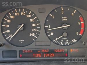 Pelēks BMW X5 2004 Rīga, ar dzinēja tilpumu 3.00 L un nobraukumu 391 tūkst. km par 3300 €, foto 3 vietnē AUTOMOTO.COM.LV