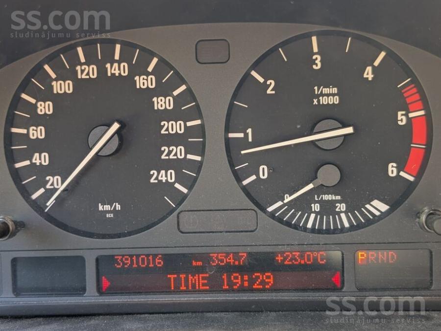 Pelēks BMW X5 2004 Rīga, ar dzinēja tilpumu 3.00 L un nobraukumu 391 tūkst. km par 3300 €, foto 3 vietnē AUTOMOTO.COM.LV