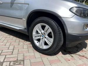 Grey BMW X5 2004 in Vilnius, with an engine capacity of 2.99 L and mileage of 411 thousand km for 5350 €, photo 8 on AUTOMOTO.COM.LV