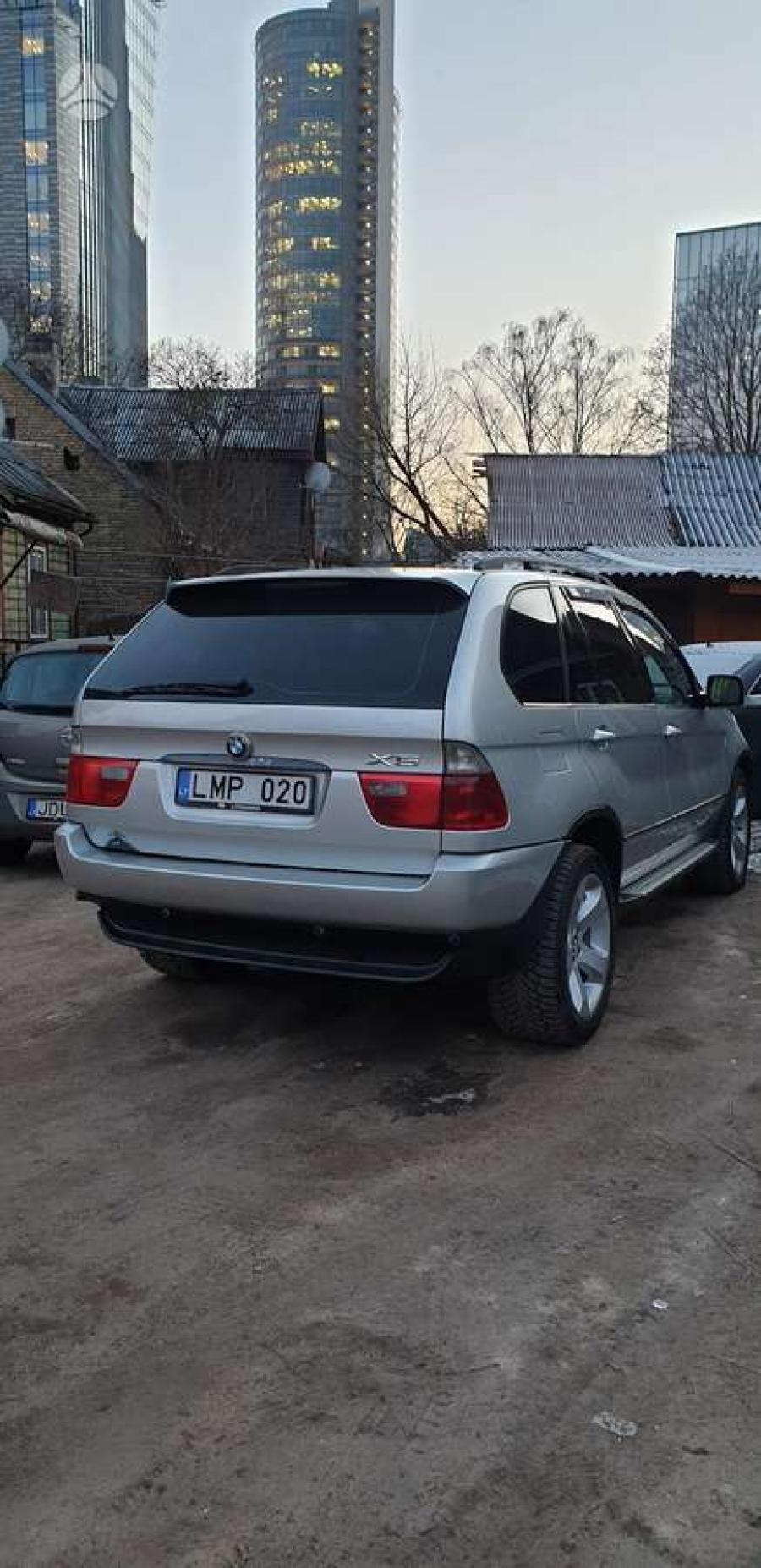 Grey BMW X5 2004 in Vilnius, with an engine capacity of 2.99 L and mileage of 269 thousand km for 4700 €, photo 4 on AUTOMOTO.COM.LV