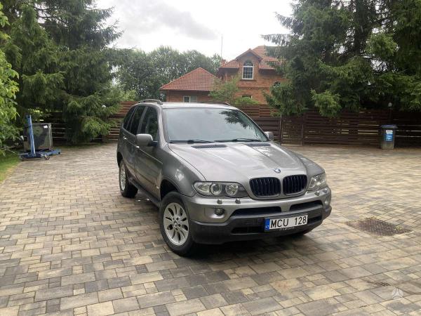 Pelēks BMW X5 2004 Viļņa, ar dzinēja tilpumu 2.99 L un nobraukumu 282 tūkst. km par 5500 €, foto 2 vietnē AUTOMOTO.COM.LV