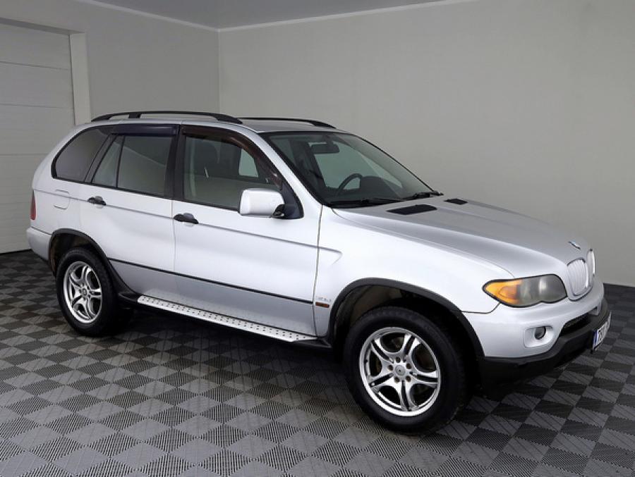 Pelēks BMW X5 2004 Tallina, ar dzinēja tilpumu 3.00 L un nobraukumu 427 tūkst. km par 2799 €, foto 1 vietnē AUTOMOTO.COM.LV