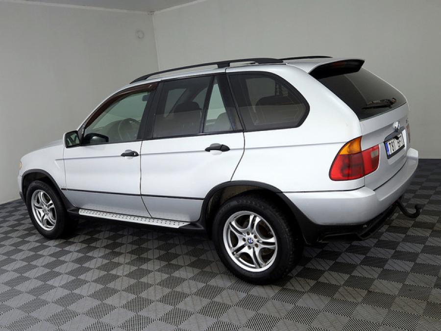 Pelēks BMW X5 2004 Tallina, ar dzinēja tilpumu 3.00 L un nobraukumu 427 tūkst. km par 2799 €, foto 5 vietnē AUTOMOTO.COM.LV