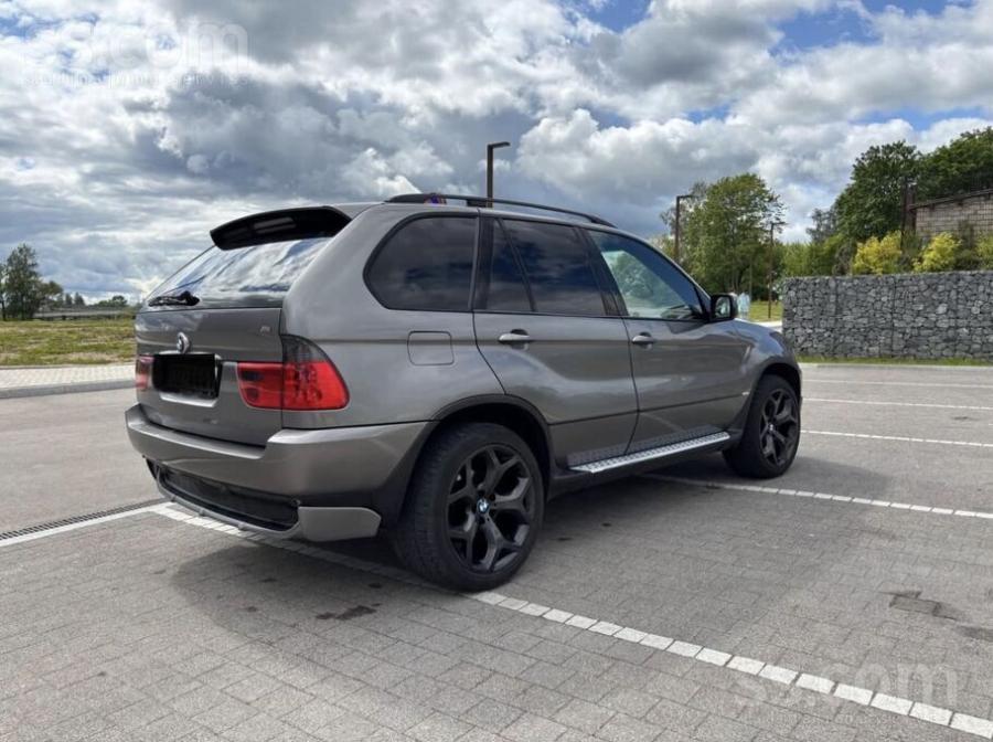 Grey BMW X5 2004 in Daugavpils, with an engine capacity of 3.00 L and mileage of 375 thousand km for 5500 €, photo 1 on AUTOMOTO.COM.LV