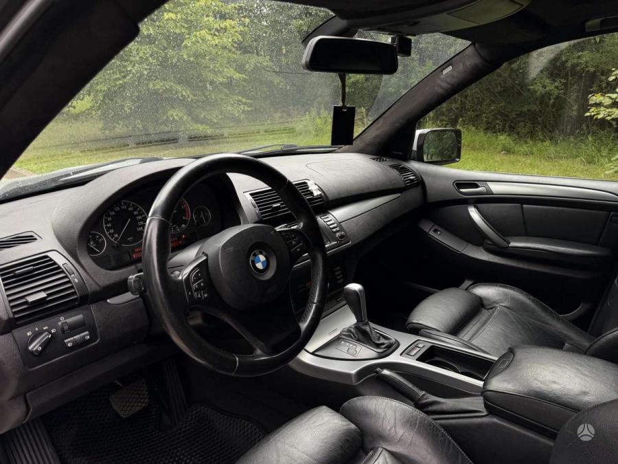 Grey BMW X5 2004 in Vilnius, with an engine capacity of 0.00 L and mileage of 391 thousand km for 4750 €, photo 9 on AUTOMOTO.COM.LV