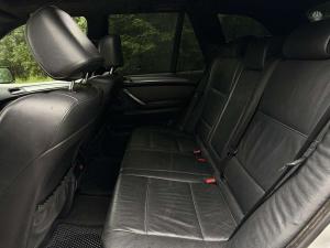 Grey BMW X5 2004 in Vilnius, with an engine capacity of 0.00 L and mileage of 391 thousand km for 4750 €, photo 11 on AUTOMOTO.COM.LV