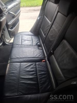 Grey BMW X5 2004 in Riga, with an engine capacity of 3.00 L and mileage of 305 thousand km for 3100 €, photo 4 on AUTOMOTO.COM.LV