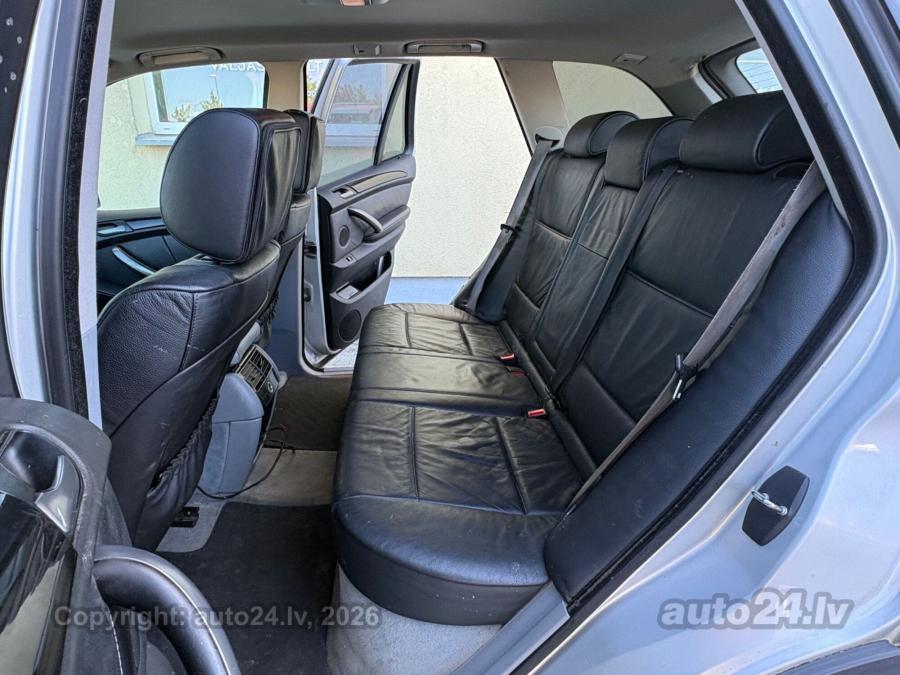 Grey BMW X5 2004 in Rapla, with an engine capacity of 3.00 L and mileage of 0 thousand km for 2750 €, photo 9 on AUTOMOTO.COM.LV