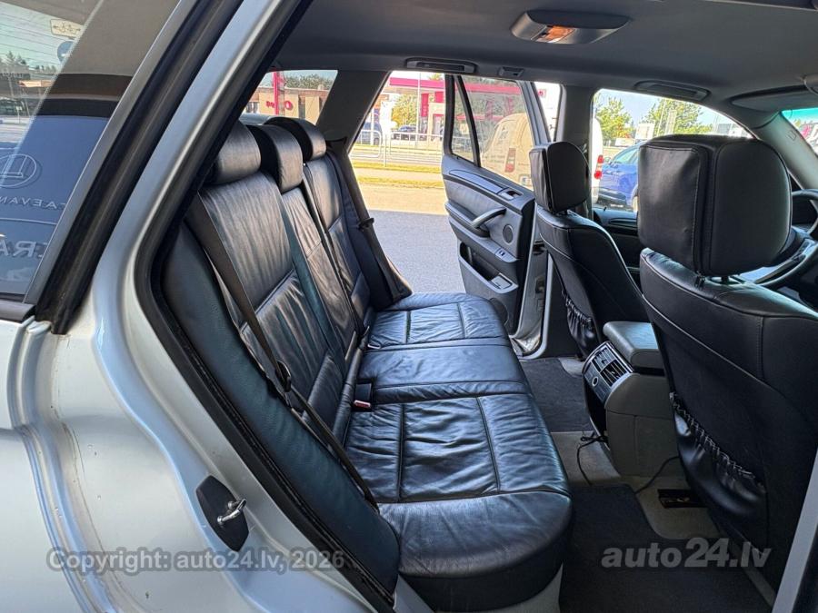 Grey BMW X5 2004 in Rapla, with an engine capacity of 3.00 L and mileage of 0 thousand km for 2750 €, photo 12 on AUTOMOTO.COM.LV