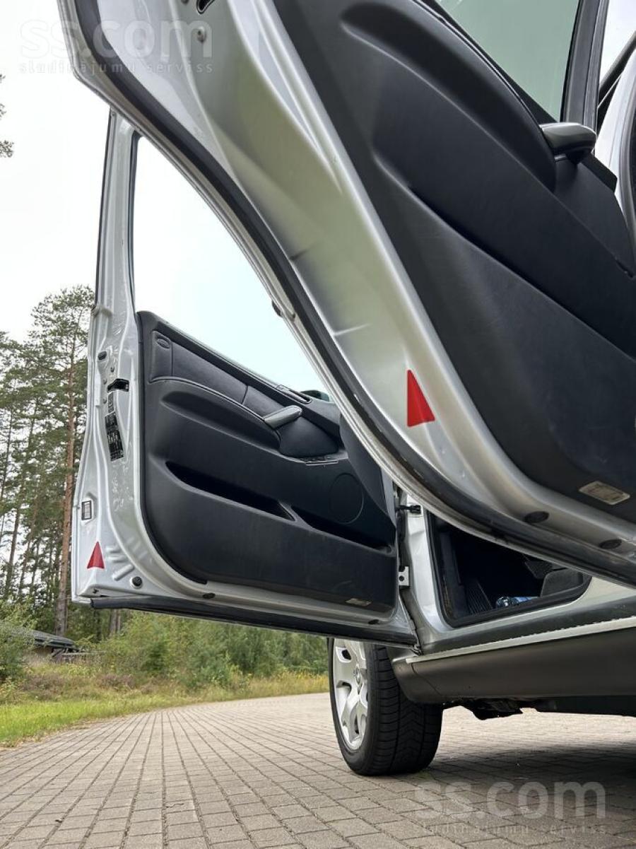 Pelēks BMW X5 2004 Rīga, ar dzinēja tilpumu 3.00 L un nobraukumu 306 tūkst. km par 6700 €, foto 15 vietnē AUTOMOTO.COM.LV