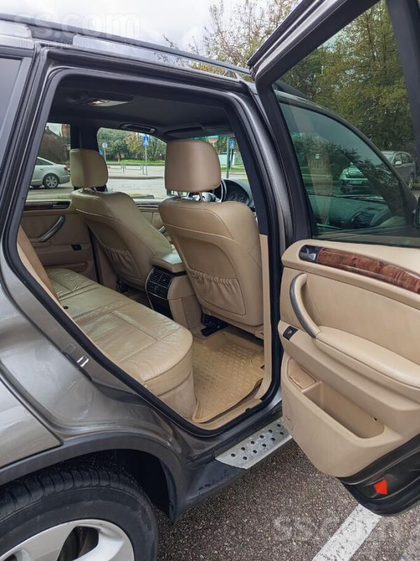 Grey BMW X5 2004 in Daugavpils, with an engine capacity of 3.00 L and mileage of 371 thousand km for 6000 €, photo 11 on AUTOMOTO.COM.LV