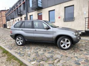 Grey BMW X5 2004 in Riga, with an engine capacity of 3.00 L and mileage of 380 thousand km for 4650 €, photo 3 on AUTOMOTO.COM.LV