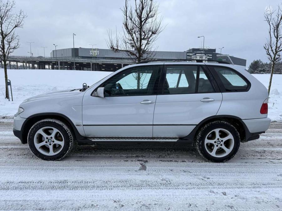 Grey BMW X5 2005 in Vilnius, with an engine capacity of 3.00 L and mileage of 335 thousand km for 3900 €, photo 3 on AUTOMOTO.COM.LV