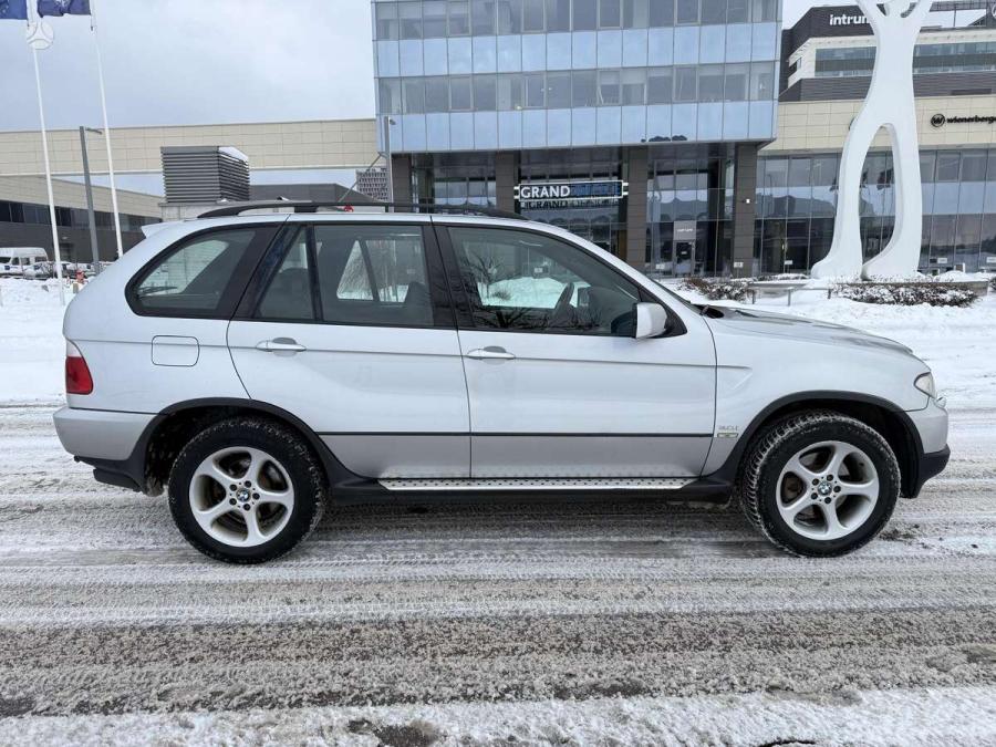 Grey BMW X5 2005 in Vilnius, with an engine capacity of 3.00 L and mileage of 335 thousand km for 3900 €, photo 4 on AUTOMOTO.COM.LV