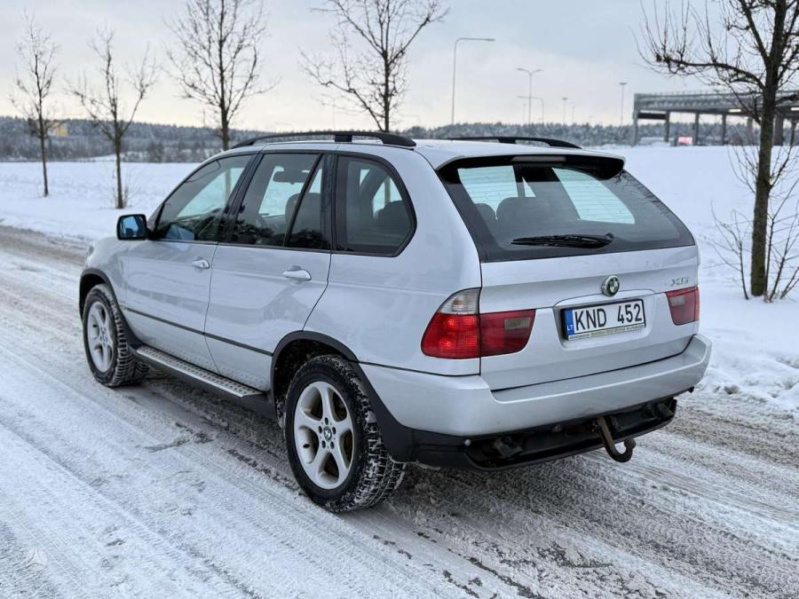Grey BMW X5 2005 in Vilnius, with an engine capacity of 3.00 L and mileage of 335 thousand km for 3900 €, photo 5 on AUTOMOTO.COM.LV