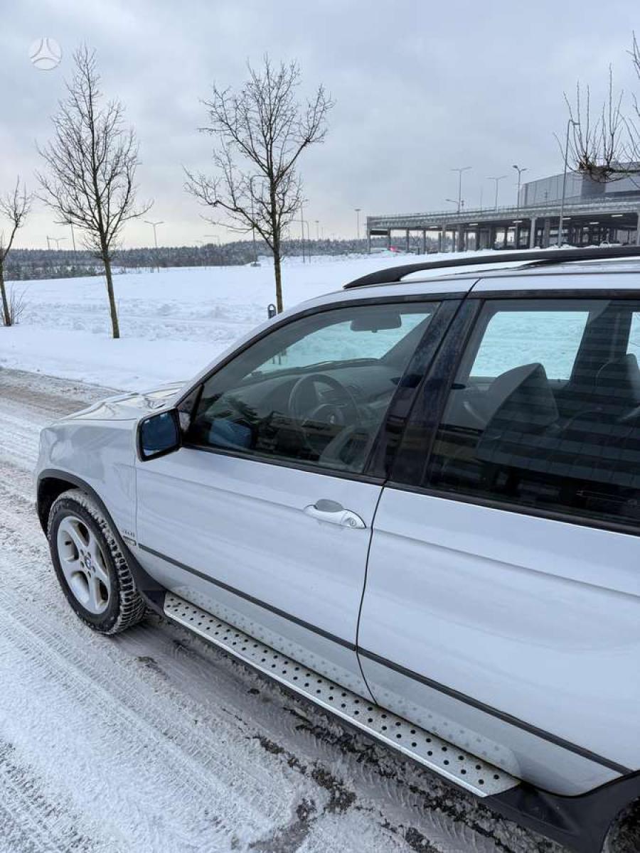 Grey BMW X5 2005 in Vilnius, with an engine capacity of 3.00 L and mileage of 335 thousand km for 3900 €, photo 11 on AUTOMOTO.COM.LV