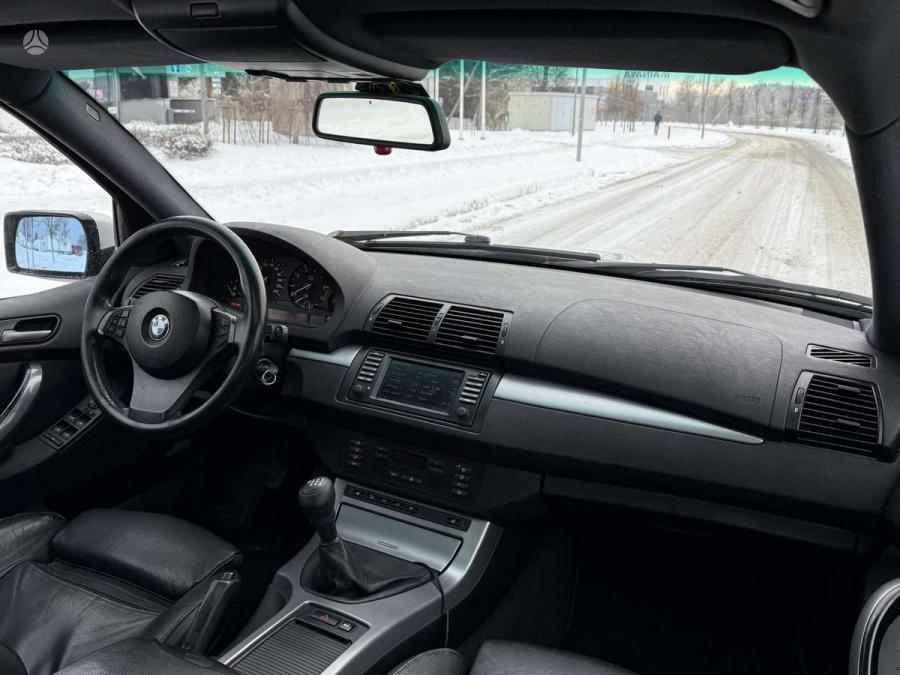 Grey BMW X5 2005 in Vilnius, with an engine capacity of 3.00 L and mileage of 335 thousand km for 3900 €, photo 17 on AUTOMOTO.COM.LV