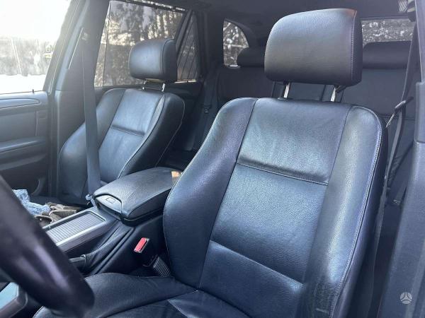 Pelēks BMW X5 2005 Viļņa, ar dzinēja tilpumu 2.99 L un nobraukumu 262 tūkst. km par 4500 €, foto 6 vietnē AUTOMOTO.COM.LV