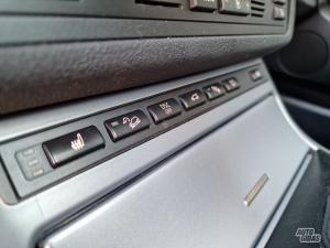 Grey BMW X5 2005 in Vilnius, with an engine capacity of 3.00 L and mileage of 237 thousand km for 5999 €, photo 18 on AUTOMOTO.COM.LV