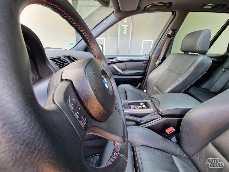 Grey BMW X5 2005 in Vilnius, with an engine capacity of 3.00 L and mileage of 237 thousand km for 5999 €, photo 19 on AUTOMOTO.COM.LV