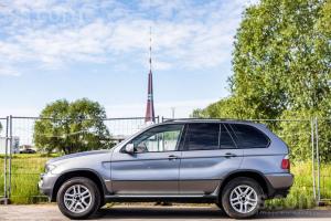 Pelēks BMW X5 2005 Rīga, ar dzinēja tilpumu 3.00 L un nobraukumu 364 tūkst. km par 4990 €, foto 5 vietnē AUTOMOTO.COM.LV