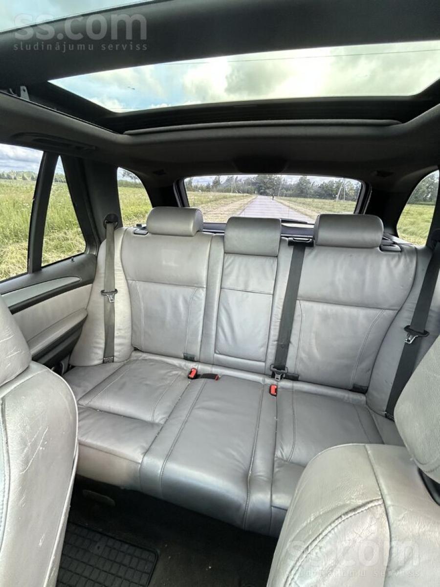 Pelēks BMW X5 2005 Rīga, ar dzinēja tilpumu 3.00 L un nobraukumu 503 tūkst. km par 2700 €, foto 18 vietnē AUTOMOTO.COM.LV