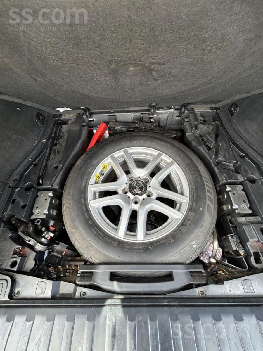 Pelēks BMW X5 2005 Rīga, ar dzinēja tilpumu 3.00 L un nobraukumu 503 tūkst. km par 2700 €, foto 24 vietnē AUTOMOTO.COM.LV