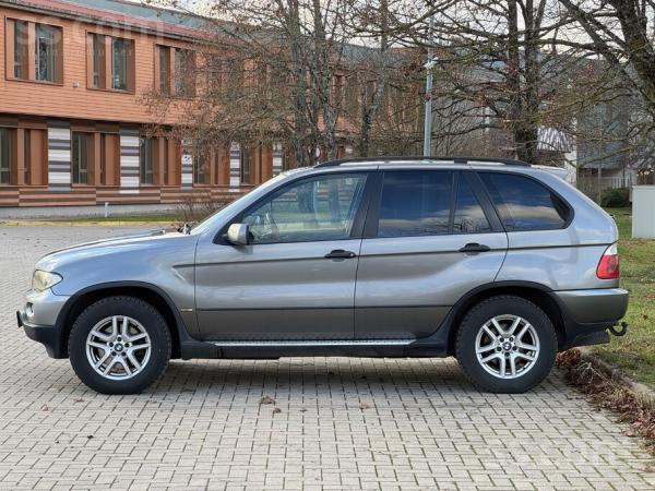 Grey BMW X5 2005 in Riga, with an engine capacity of 3.00 L and mileage of 426 thousand km for 5900 €, photo 9 on AUTOMOTO.COM.LV