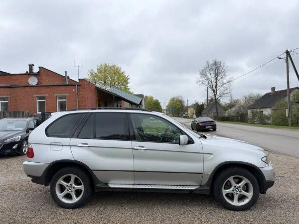 Grey BMW X5 2005 in Ventspils, with an engine capacity of 3.00 L and mileage of 476 thousand km for 3800 €, photo 8 on AUTOMOTO.COM.LV