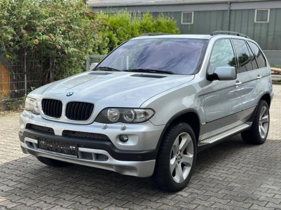 Grey BMW X5 2005 in Riga, with an engine capacity of 3.00 L and mileage of 395 thousand km for 6900 €, photo 1 on AUTOMOTO.COM.LV