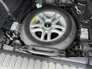 Grey BMW X5 2005 in Riga, with an engine capacity of 3.00 L and mileage of 395 thousand km for 6900 €, photo 11 on AUTOMOTO.COM.LV