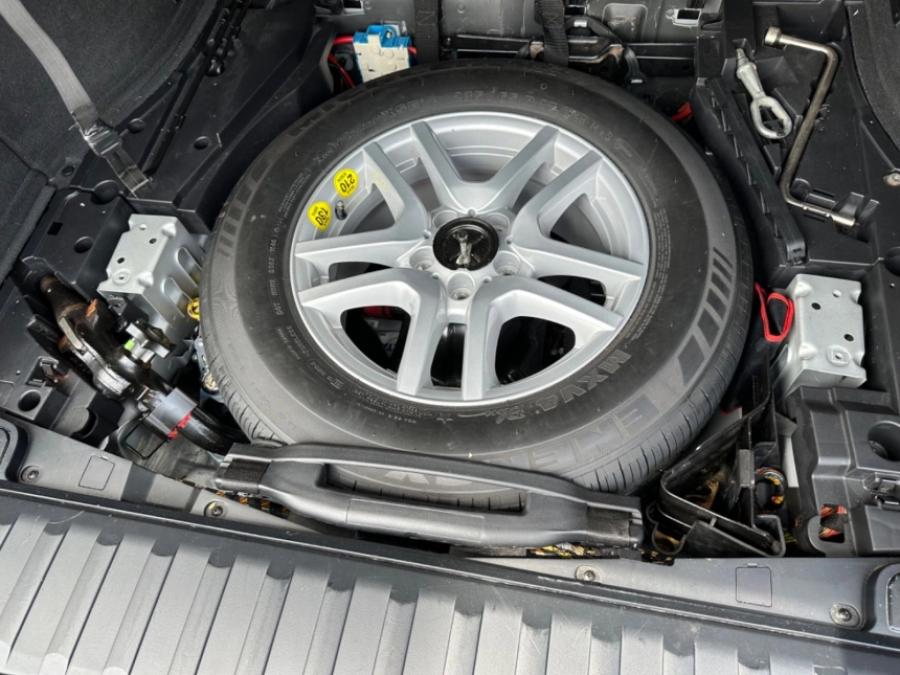 Grey BMW X5 2005 in Riga, with an engine capacity of 3.00 L and mileage of 395 thousand km for 6900 €, photo 11 on AUTOMOTO.COM.LV