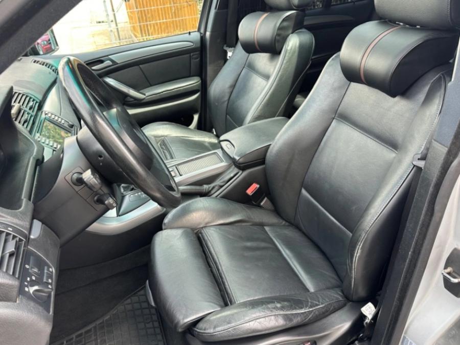 Grey BMW X5 2005 in Riga, with an engine capacity of 3.00 L and mileage of 395 thousand km for 6900 €, photo 12 on AUTOMOTO.COM.LV