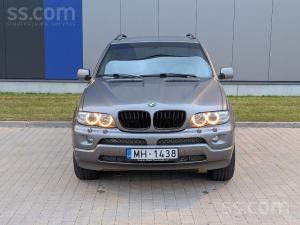 Grey BMW X5 2005 in Riga, with an engine capacity of 3.00 L and mileage of 363 thousand km for 4900 €, photo 3 on AUTOMOTO.COM.LV