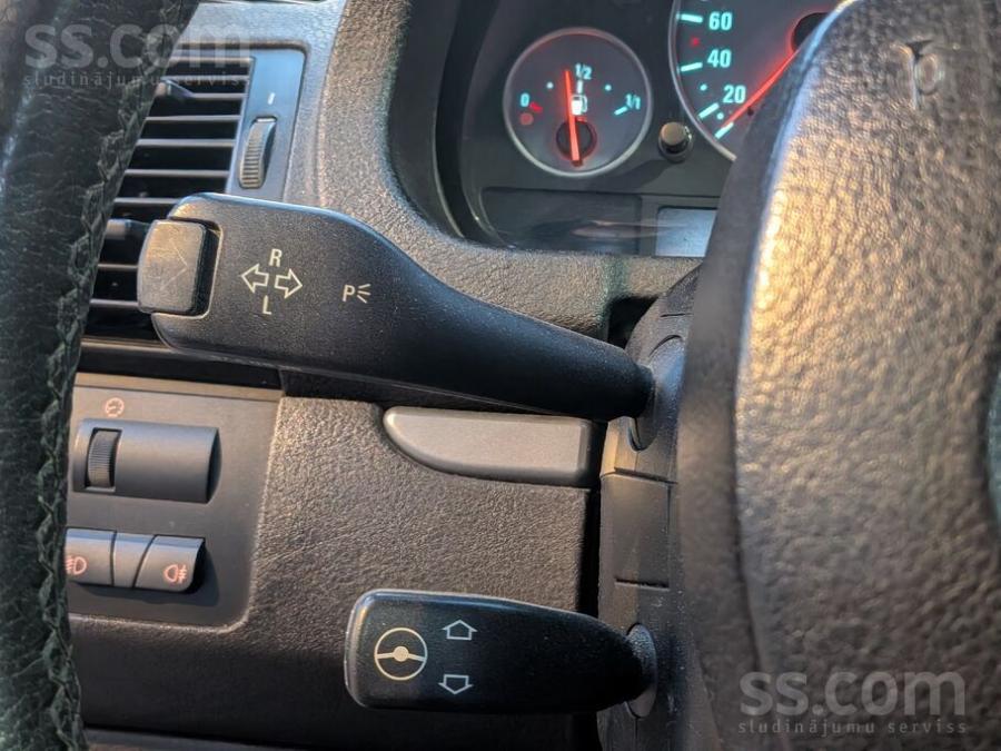 Grey BMW X5 2005 in Riga, with an engine capacity of 3.00 L and mileage of 363 thousand km for 4900 €, photo 14 on AUTOMOTO.COM.LV