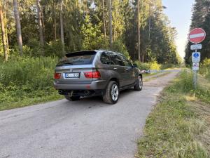 Pelēks BMW X5 2005 Jelgava, ar dzinēja tilpumu 3.00 L un nobraukumu 331 tūkst. km par 4750 €, foto 7 vietnē AUTOMOTO.COM.LV