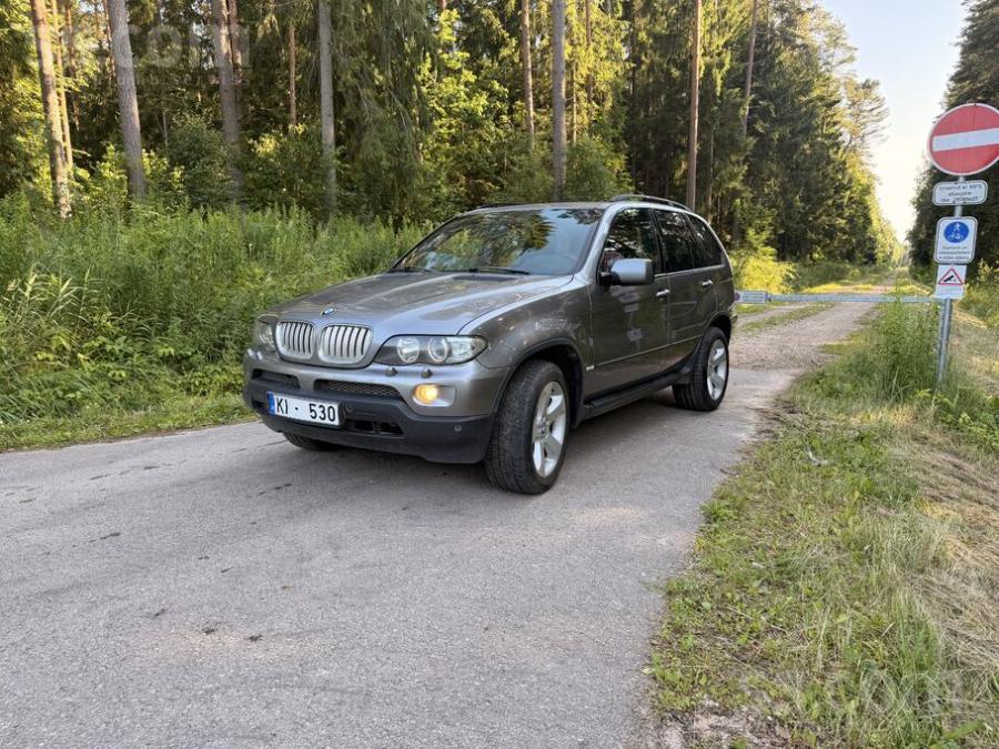 Pelēks BMW X5 2005 Jelgava, ar dzinēja tilpumu 3.00 L un nobraukumu 331 tūkst. km par 4750 €, foto 1 vietnē AUTOMOTO.COM.LV