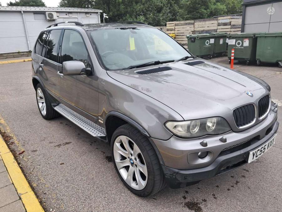 Pelēks BMW X5 2005 Kauņa, ar dzinēja tilpumu 3.00 L un nobraukumu 200 tūkst. km par 2900 €, foto 1 vietnē AUTOMOTO.COM.LV