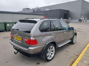 Pelēks BMW X5 2005 Kauņa, ar dzinēja tilpumu 3.00 L un nobraukumu 200 tūkst. km par 2900 €, foto 6 vietnē AUTOMOTO.COM.LV
